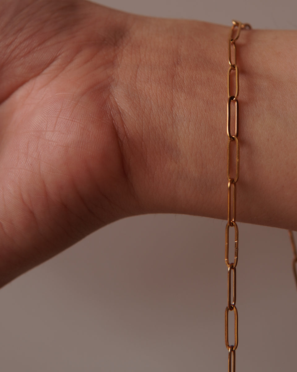 Gilded Grace Chain – Osen.pk